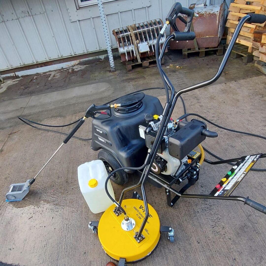 Mini Bowser Pressure Washer – Petrol 7HP Power – 150L Tank